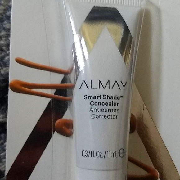 Almay | Makeup | New Almay Smart Shade Concealer Deep Like Me | Poshmark